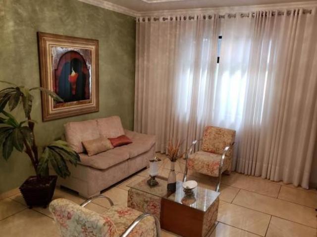 Casa com 4 quartos à venda em Belo Horizonte, no bairro Fernão Dias