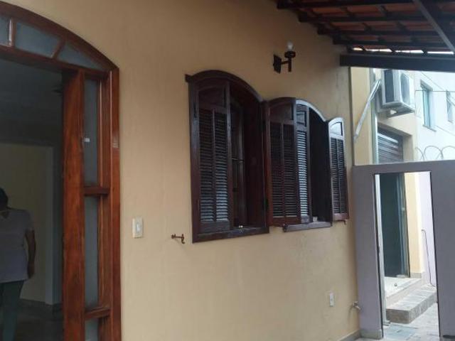 Casa com 4 quartos à venda em Belo Horizonte, no bairro Floramar