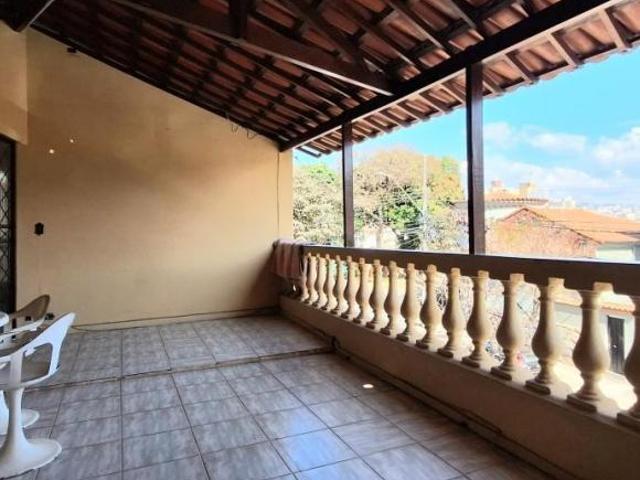 Casa com 4 quartos à venda em Belo Horizonte, no bairro Floresta