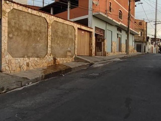 Casa com 4 quartos à venda em Belo Horizonte, no bairro Inconfidência