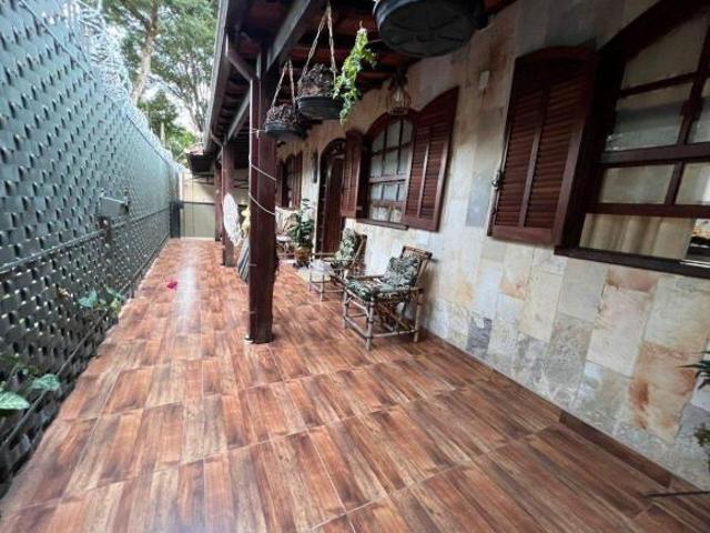 Casa com 4 quartos à venda em Belo Horizonte, no bairro Itapoã