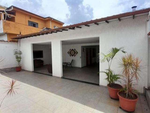 Casa com 4 quartos à venda em Belo Horizonte, no bairro João Pinheiro
