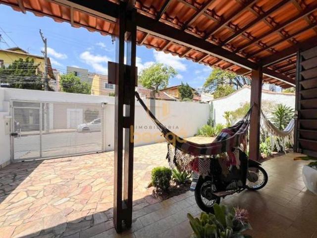 Casa com 4 quartos à venda em Belo Horizonte, no bairro Ouro Preto