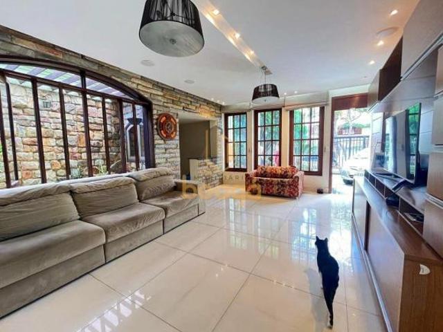 Casa com 4 quartos à venda em Belo Horizonte, no bairro Ouro Preto