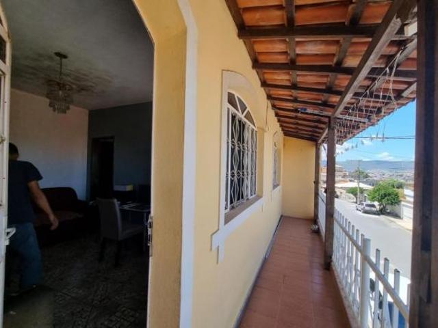 Casa com 4 quartos à venda em Belo Horizonte, no bairro Lindéia