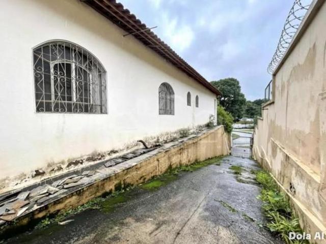 Casa com 4 quartos à venda em Belo Horizonte, no bairro São Luiz