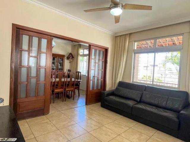 Casa com 4 quartos à venda em Belo Horizonte, no bairro São Luiz