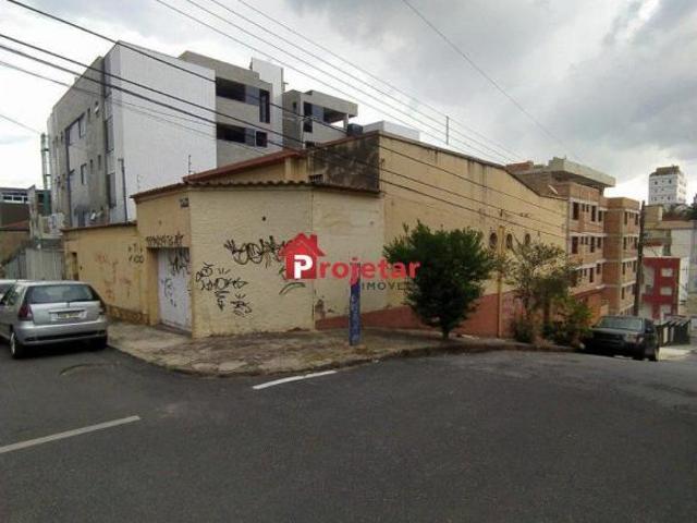 Casa com 4 quartos à venda em Belo Horizonte, no bairro Sagrada Familia