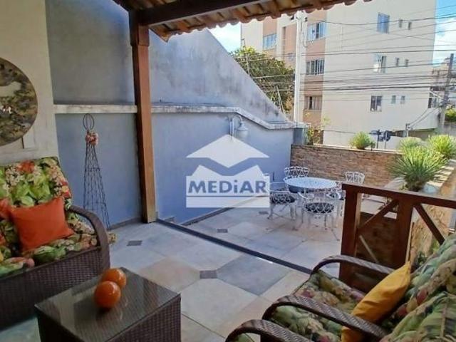 Casa com 4 quartos à venda em Belo Horizonte, no bairro Sagrada Família