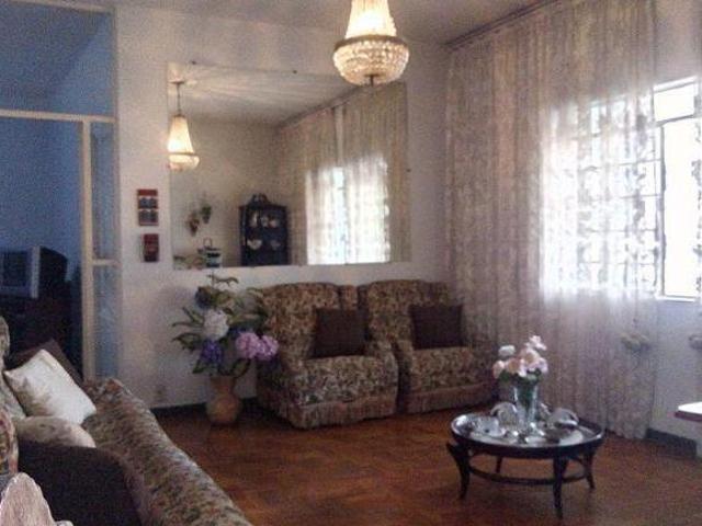 Casa com 4 quartos à venda em Belo Horizonte, no bairro Sagrada Família
