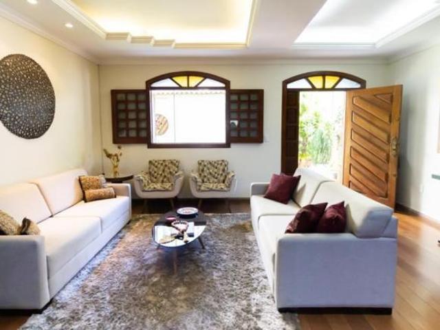 Casa com 4 quartos à venda em Belo Horizonte, no bairro Sagrada Família