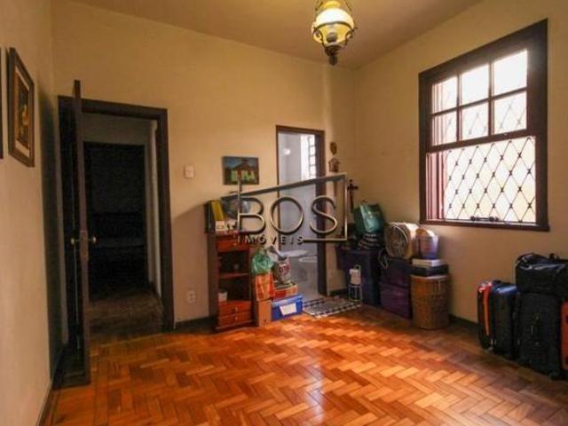 Casa com 4 quartos à venda em Belo Horizonte, no bairro Santo Antônio