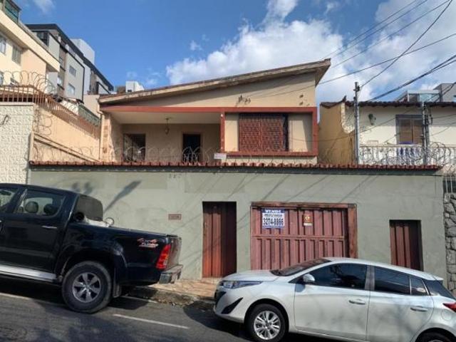 Casa com 4 quartos à venda em Belo Horizonte, no bairro Santo Antônio