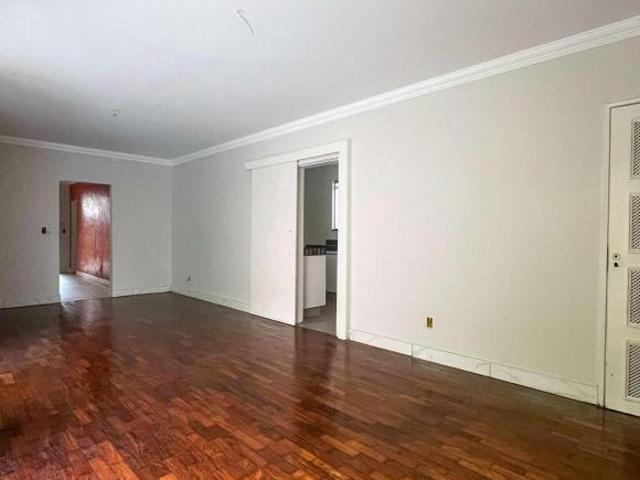 Casa com 4 quartos à venda em Belo Horizonte, no bairro Santo Antônio