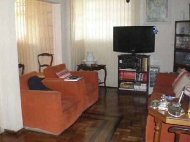 Casa com 4 quartos à venda em Belo Horizonte, no bairro Santo Antônio