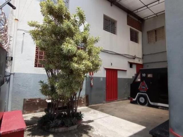Casa com 4 quartos à venda em Belo Horizonte, no bairro Santa Efigênia
