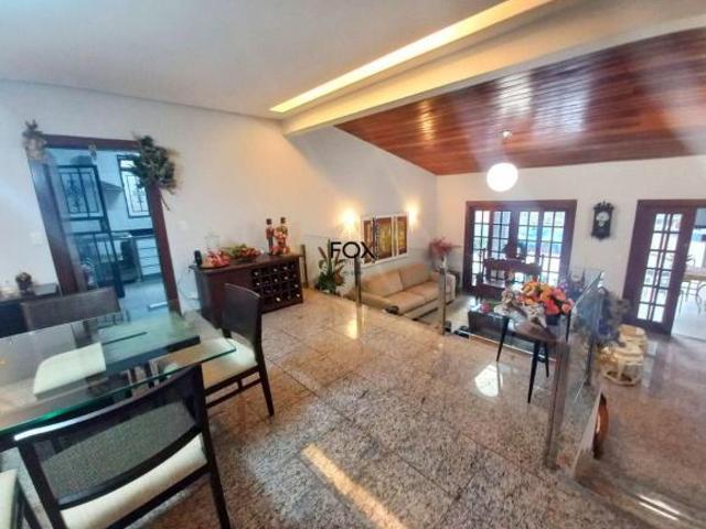 Casa com 4 quartos à venda em Belo Horizonte, no bairro Santa Lúcia