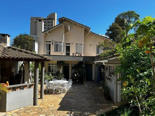 Casa com 4 quartos à venda em Belo Horizonte, no bairro Santa Lúcia