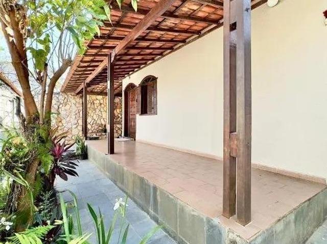 Casa com 4 quartos à venda em Belo Horizonte, no bairro Santa Mônica