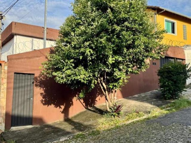 Casa com 4 quartos à venda em Belo Horizonte, no bairro Santa Mônica