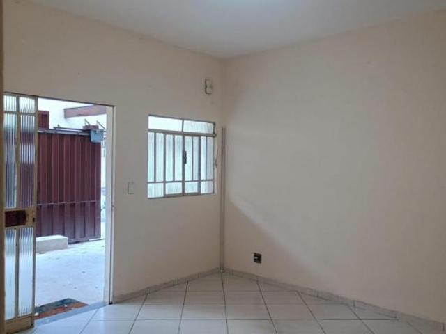 Casa com 4 quartos à venda em Belo Horizonte, no bairro Santa Terezinha