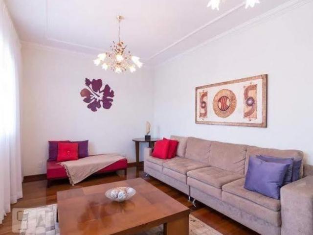 Casa com 4 quartos à venda em Belo Horizonte, no bairro Serrano