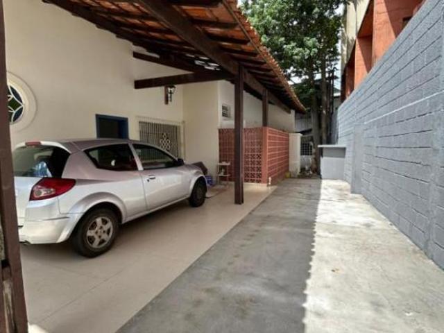 Casa com 4 quartos à venda em Belo Horizonte, no bairro Planalto