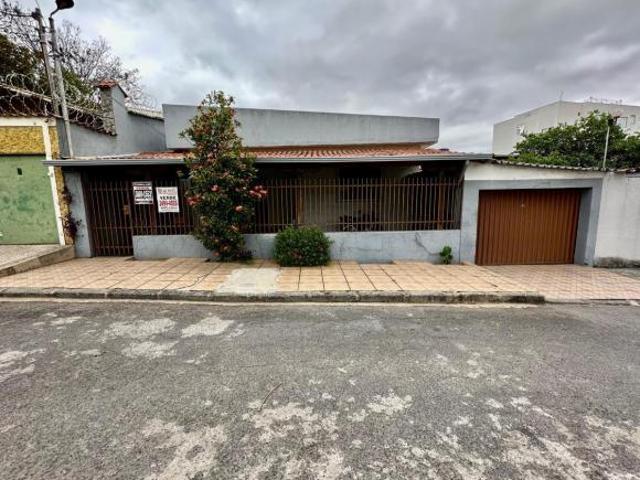 Casa com 4 quartos à venda em Belo Horizonte, no bairro Planalto
