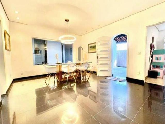 Casa com 4 quartos à venda em Belo Horizonte, no bairro Planalto