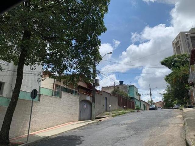 Casa com 4 quartos à venda em Belo Horizonte, no bairro União