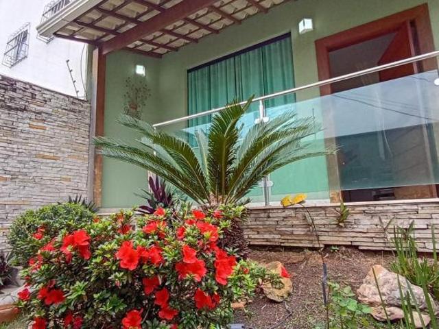 Casa com 4 quartos à venda em Belo Horizonte, no bairro União