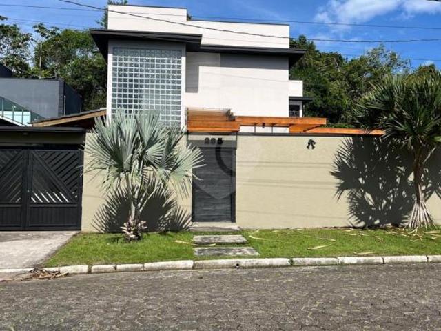 Casa com 4 quartos à venda em Boracéia SP