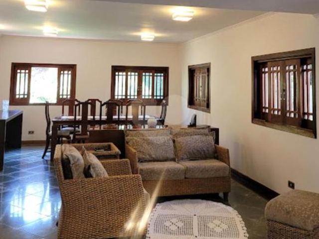 Casa com 4 quartos à venda em Caraguatá SP