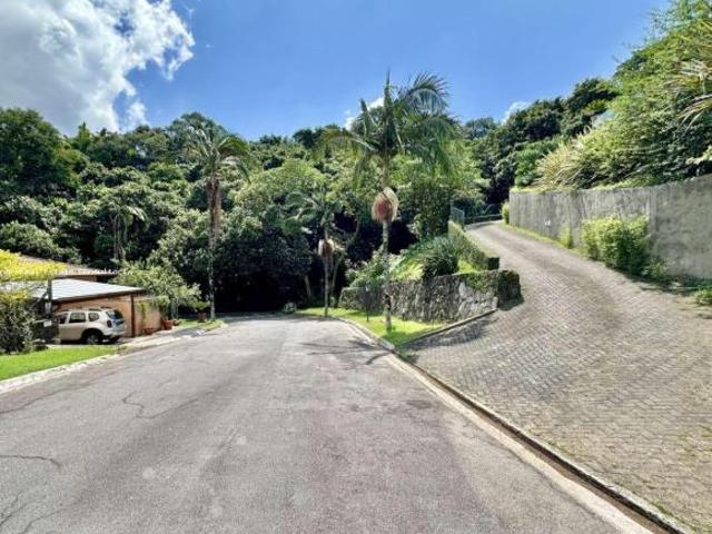 Casa com 4 quartos à venda em Carapicuíba, no bairro Pousada Dos Bandeirantes