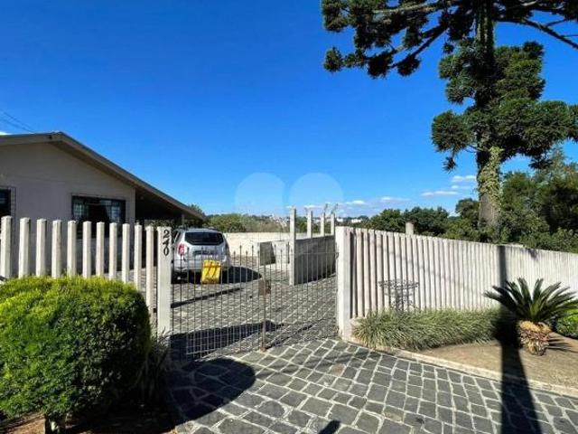 Casa à venda em Cascatinha, 2100 m², Curitiba