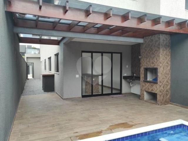 Casa com 4 quartos à venda em Centro SP