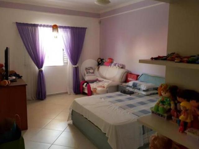 Casa com 4 quartos à venda em Centro SP