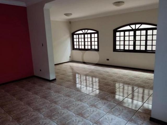 Casa com 4 quartos à venda em Centro SP