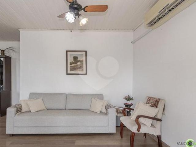 Casa com 4 quartos à venda em Chácara das pedras RS