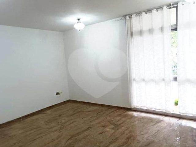 Casa com 4 quartos à venda em Chácara Urbana SP