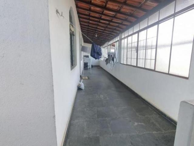 Casa com 4 quartos à venda em Contagem, no bairro Canadá