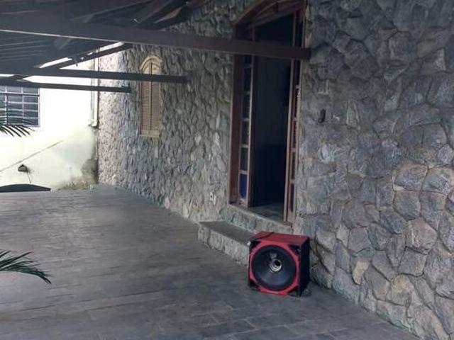 Casa com 4 quartos à venda em Contagem, no bairro Centro