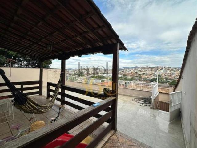 Casa com 4 quartos à venda em Contagem, no bairro Industrial