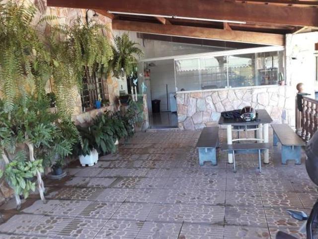 Casa com 4 quartos à venda em Contagem, no bairro Industrial São Luiz