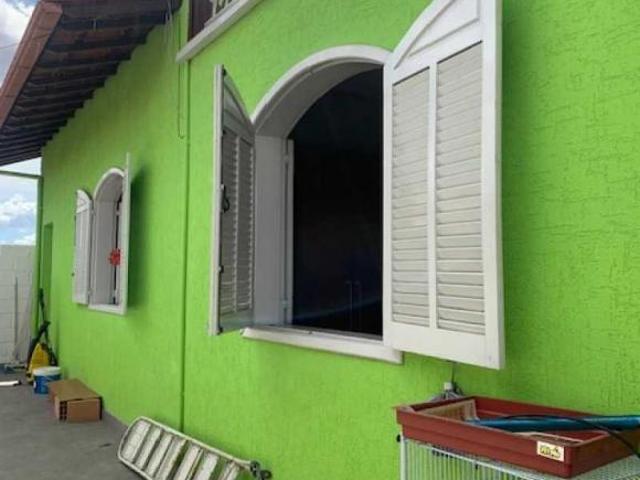 Casa com 4 quartos à venda em Contagem, no bairro Novo Progresso