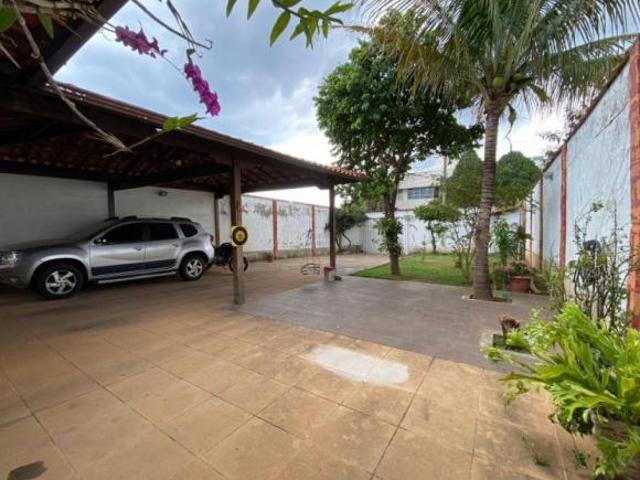 Casa com 4 quartos à venda em Contagem, no bairro Novo Progresso