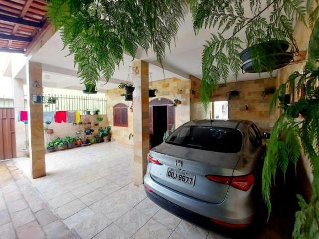 Casa com 4 quartos à venda em Contagem, no bairro Ressaca