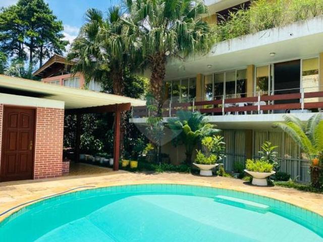 Casa com 4 quartos à venda em Interlagos SP