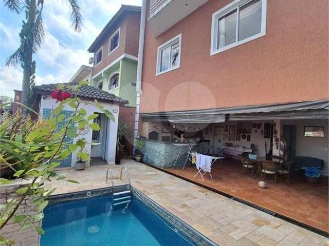 Casa com 4 quartos à venda em Interlagos SP