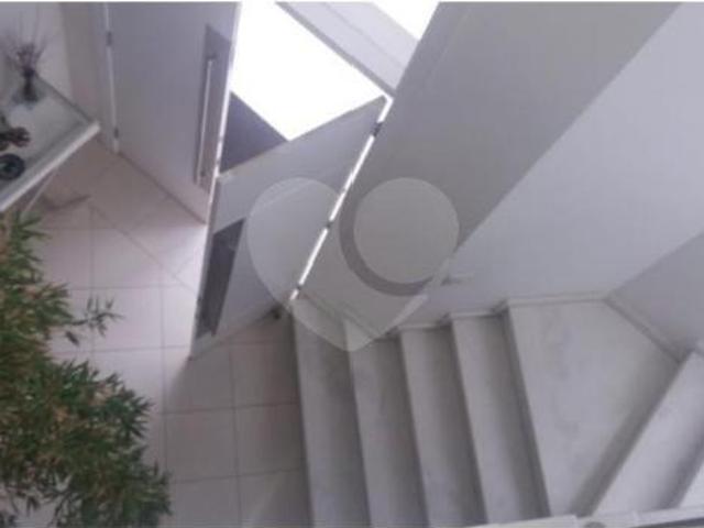 Casa com 4 quartos à venda em Jardim Acapulco SP